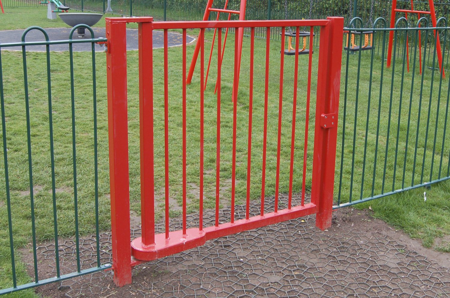 Self Closing Gates - Ray Parry Playgrounds