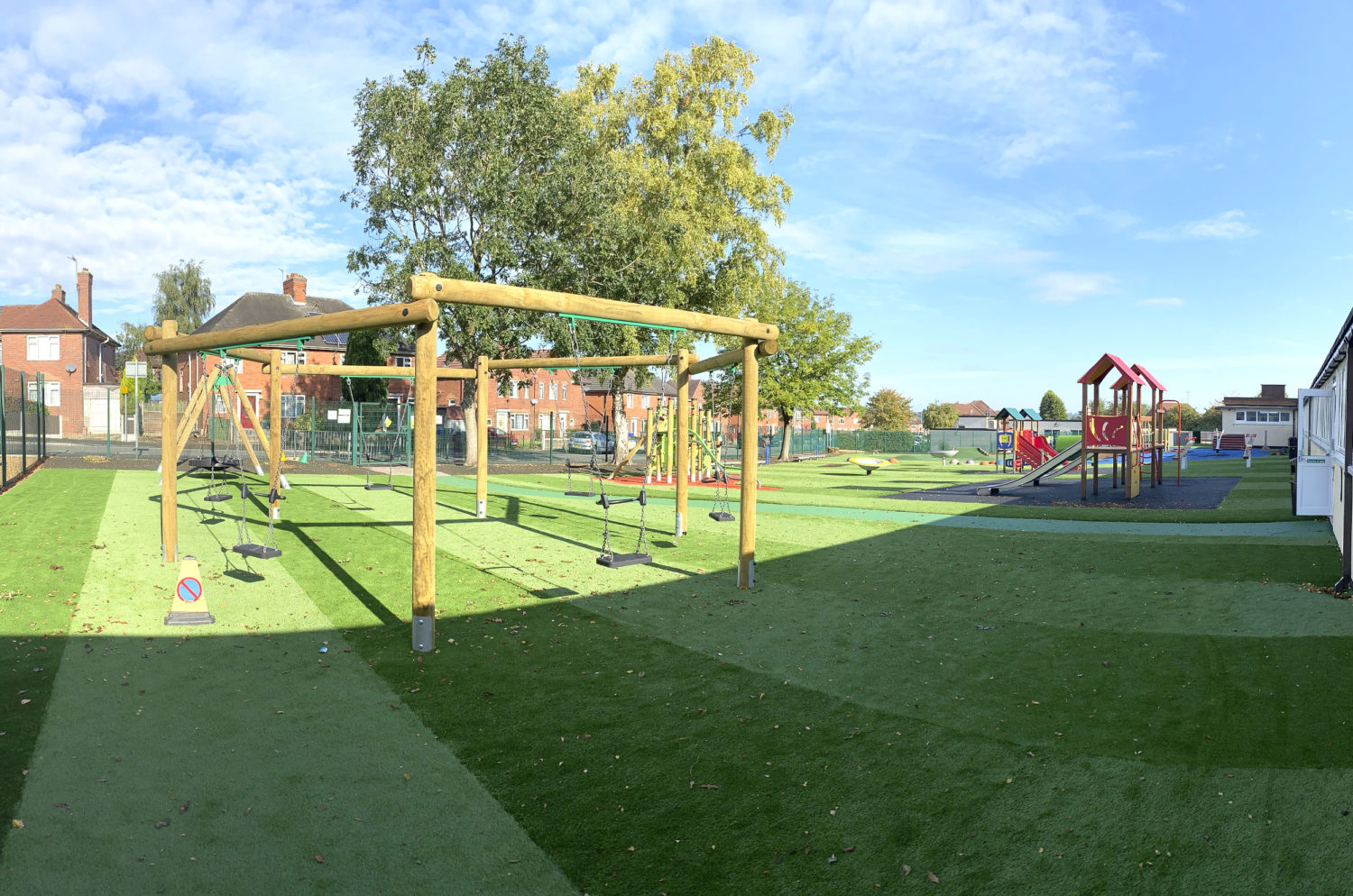 Sandon Primary Academy knows how to play - Ray Parry Playgrounds
