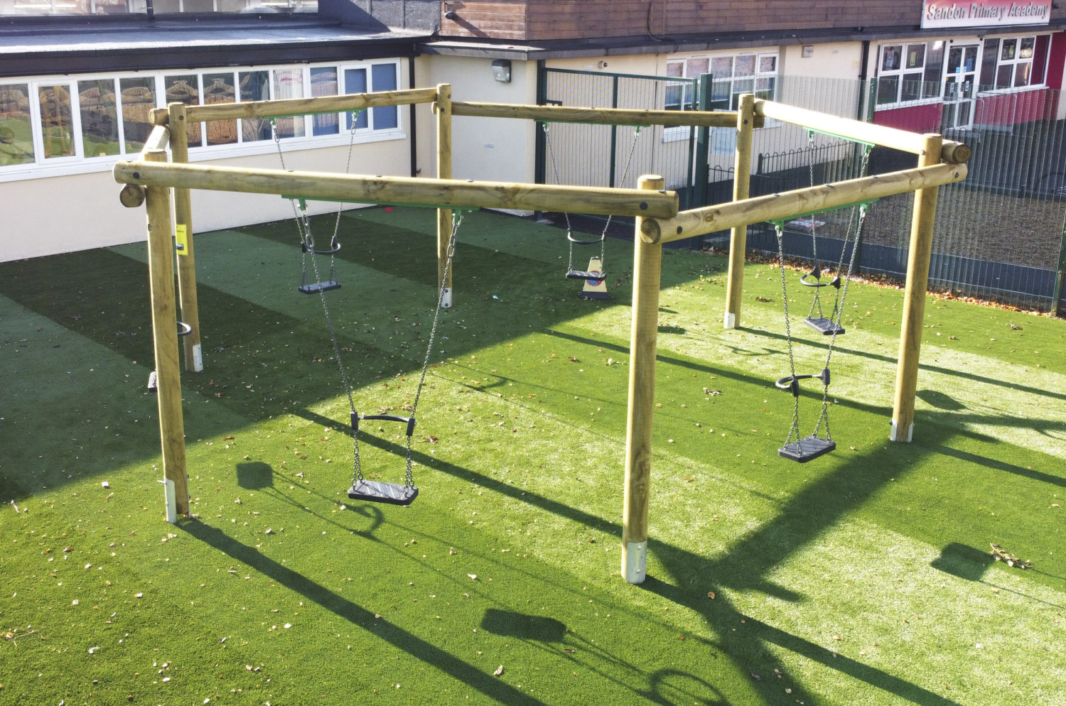Sandon Primary Academy knows how to play - Ray Parry Playgrounds