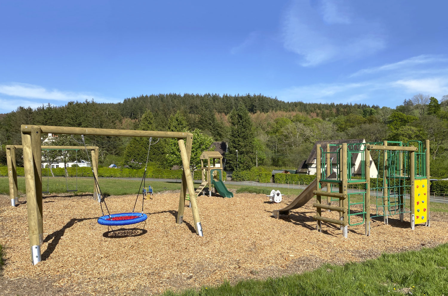New Play Area for Llanwddyn Community at Lake Vyrnwy